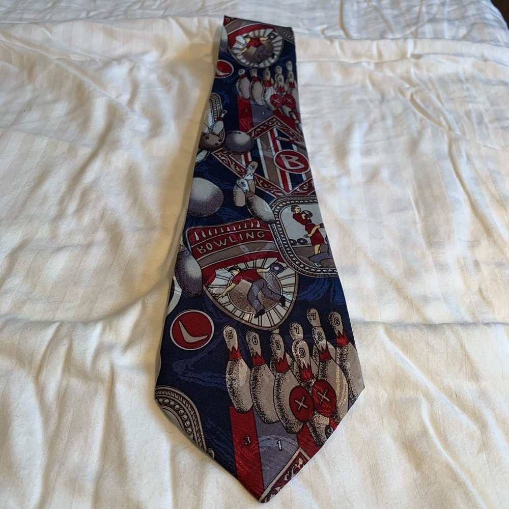 Botany 500 Vintage Bowling Tie - Gem